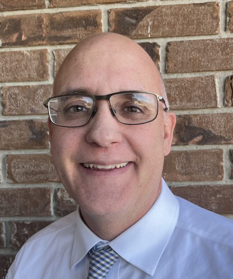 Brett Coats | Amplēo